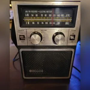 Windsor | Portable Audio & Video | Vintage Windsor Industries Model 225 ...
